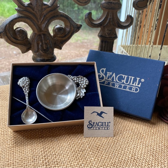 Seagull Pewter | Other | Seagull Pewter Grape Porringer Bowldish Spoon ...